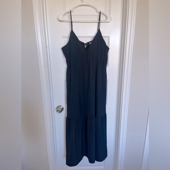 Universal Thread | Dresses | Vneck Maxi Dress Spaghetti Strap | Poshmark